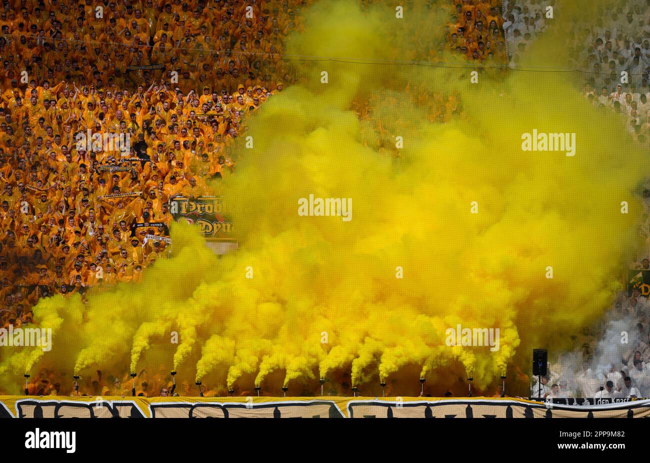 Places fans dynamo fans hi-res stock photography and images - Alamy