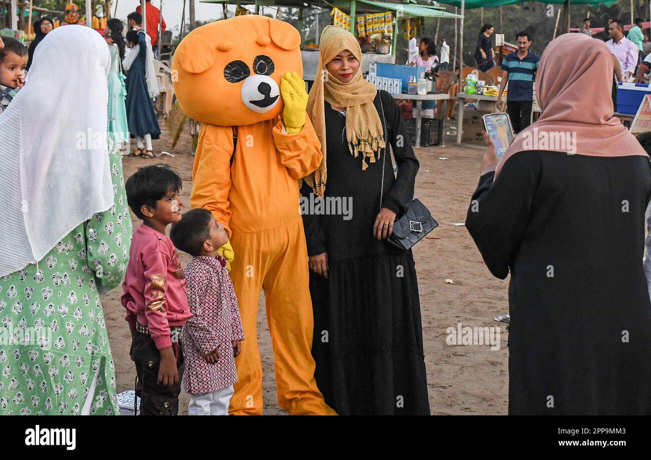Mumbai, India. 22nd Apr, 2023. Muslim women wearing Hijab pose for a ...