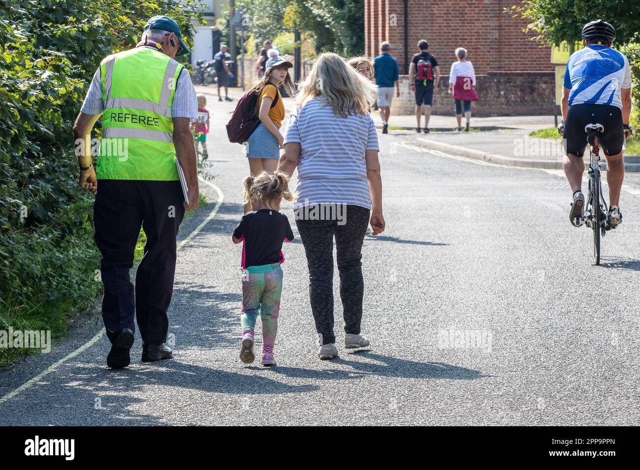 Start race referee hi-res stock photography and images - Alamy