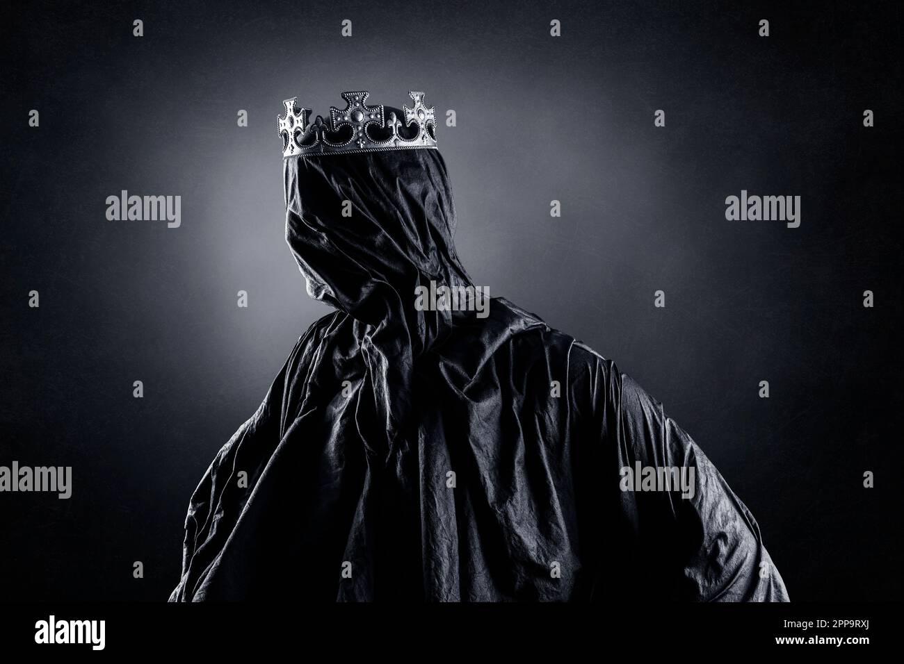 Ghost of a queen or king over dark misty background Stock Photo - Alamy