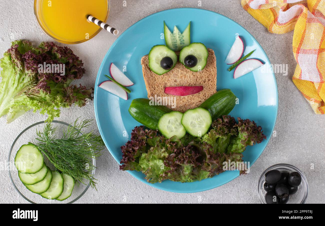 Frog vegetarian sandwich for kids with cucumber and radish, animal ...
