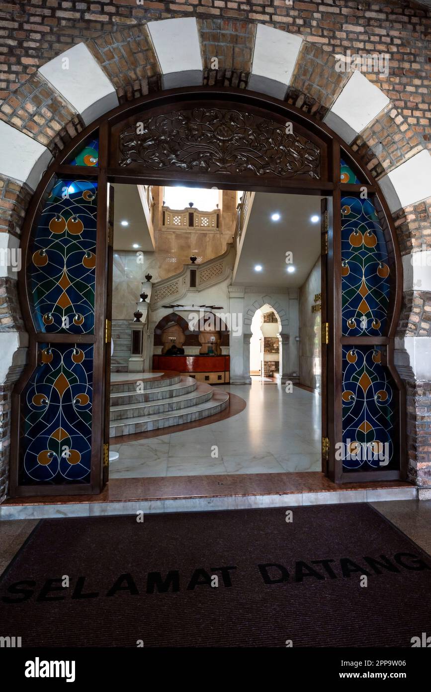 Entrance to Sultan Abdul Samad Building. Merdeka Square, Kuala Lumpur ...