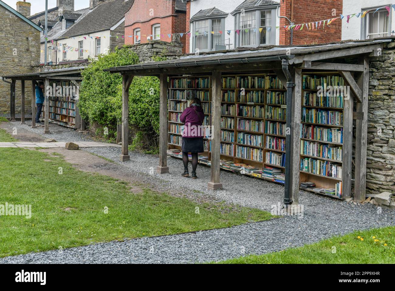 Honesty book store hi-res stock photography and images - Alamy