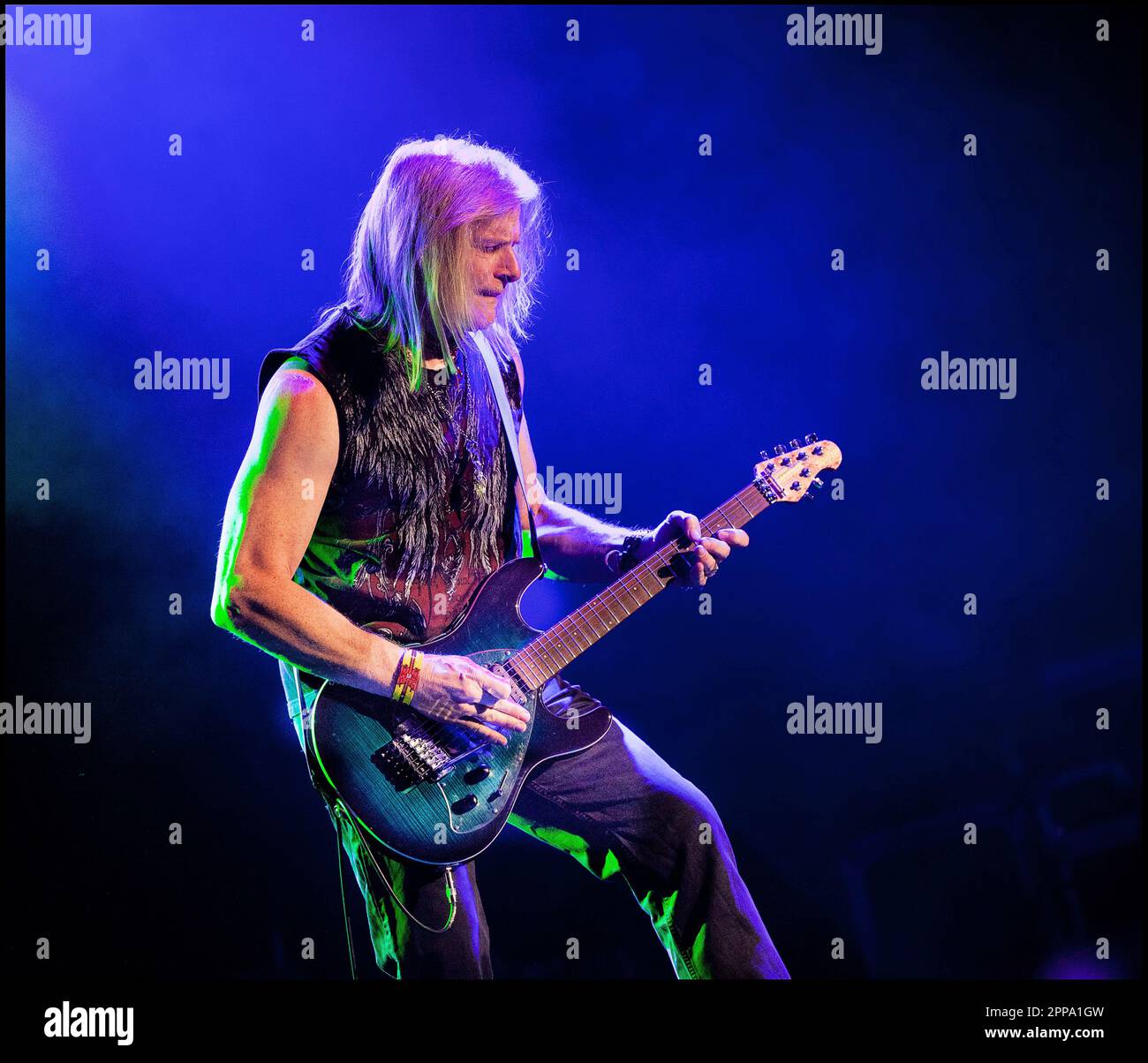 Deep Purple - Steve Morse -in concert in Het Gelredome- Netherlands vvbvanbree fotografie Stock ...