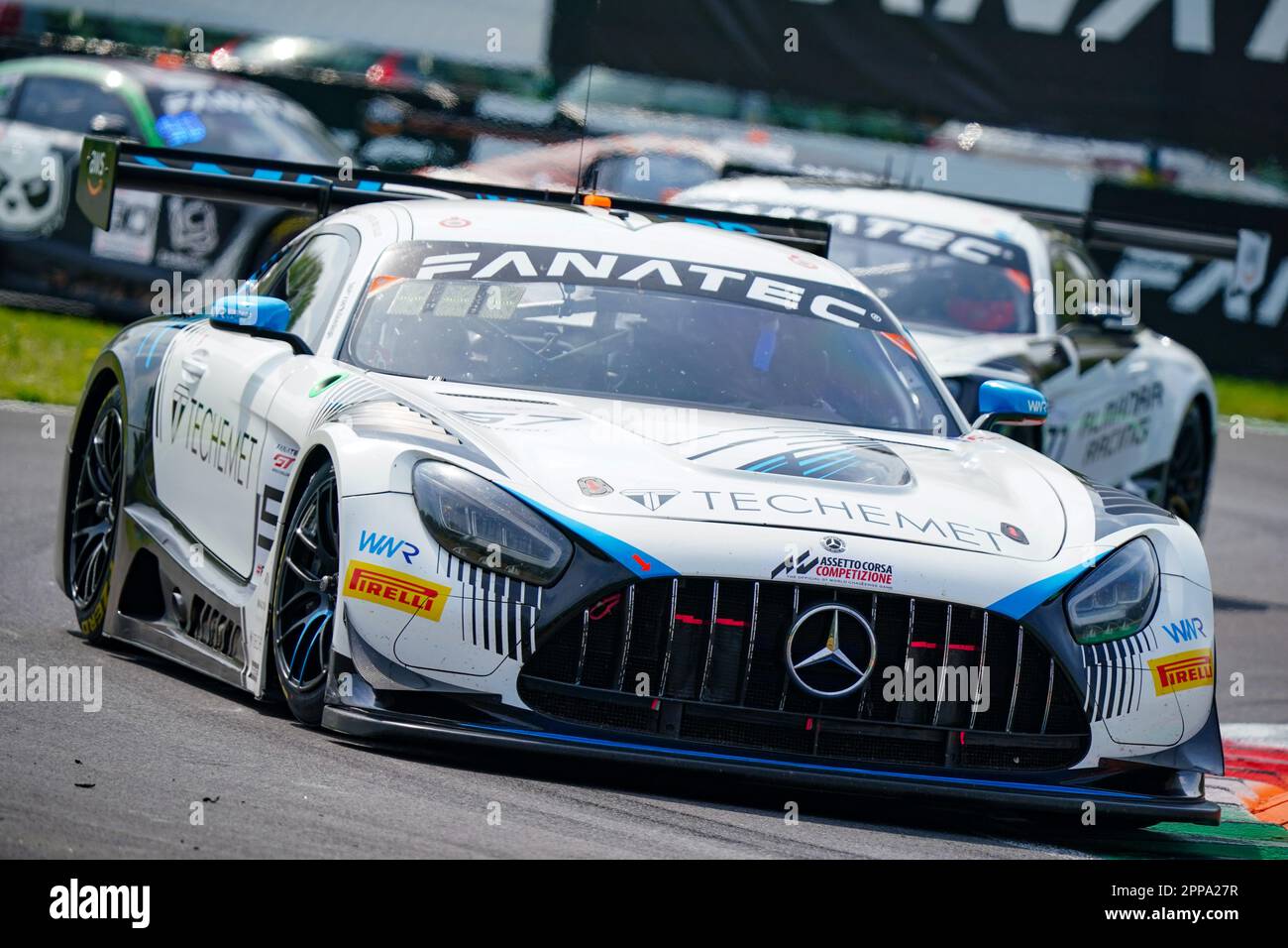 Philip ellis in the amg mercedes gt3 hi-res stock photography and ...