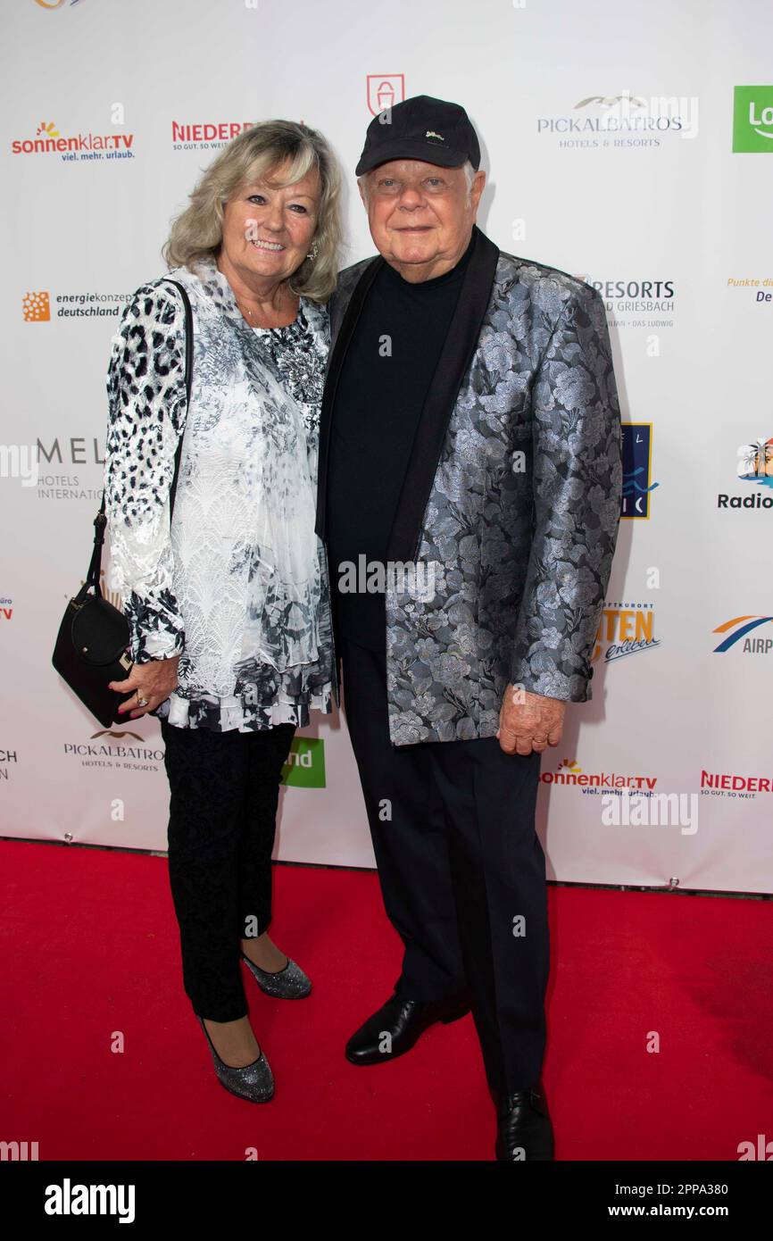 Calcar, Deutschland. 22nd Apr, 2023. Grahsm BONNEY, Saenger, with his ...