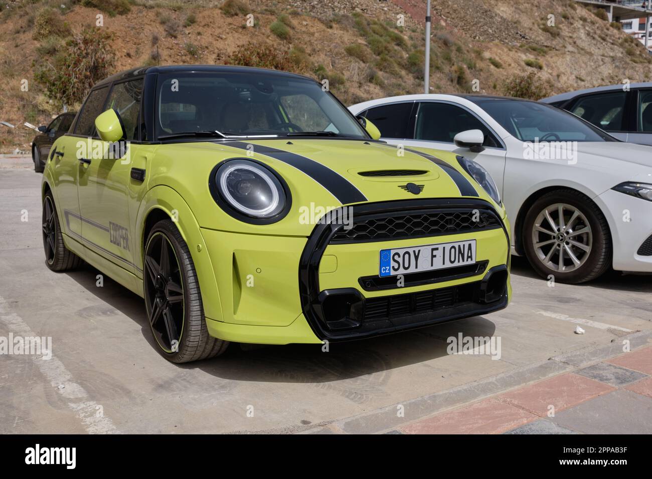 Mini Cooper 5-door with personalised car license plate parke in ...