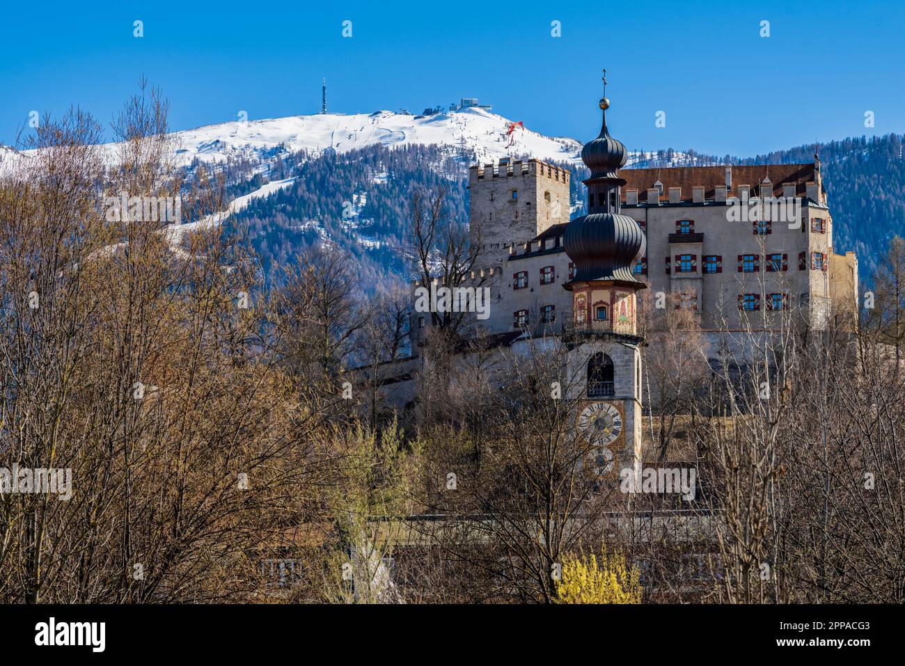 Medieval castle and the snowy Kronplatz mountain (Plan de Corones ...