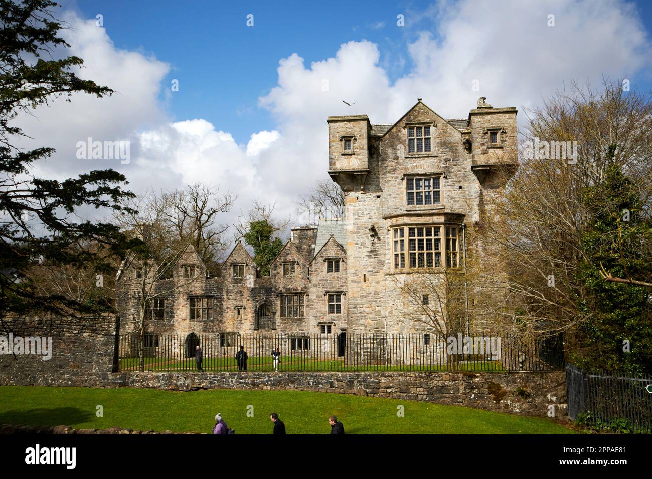 Jacobean castles hi-res stock photography and images - Alamy