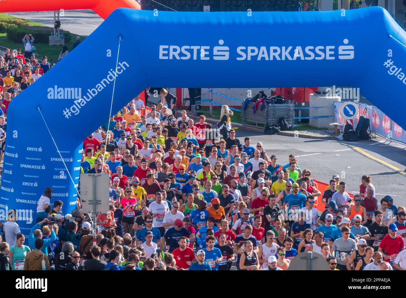 Vienna: start of 40. Vienna City Marathon, runner in 22. Donaustadt ...