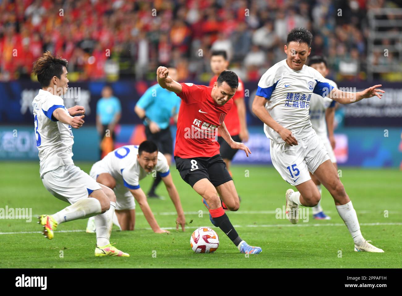 Chengdu Rongcheng Football Club defeated Cangzhou Mighty Lions Football ...