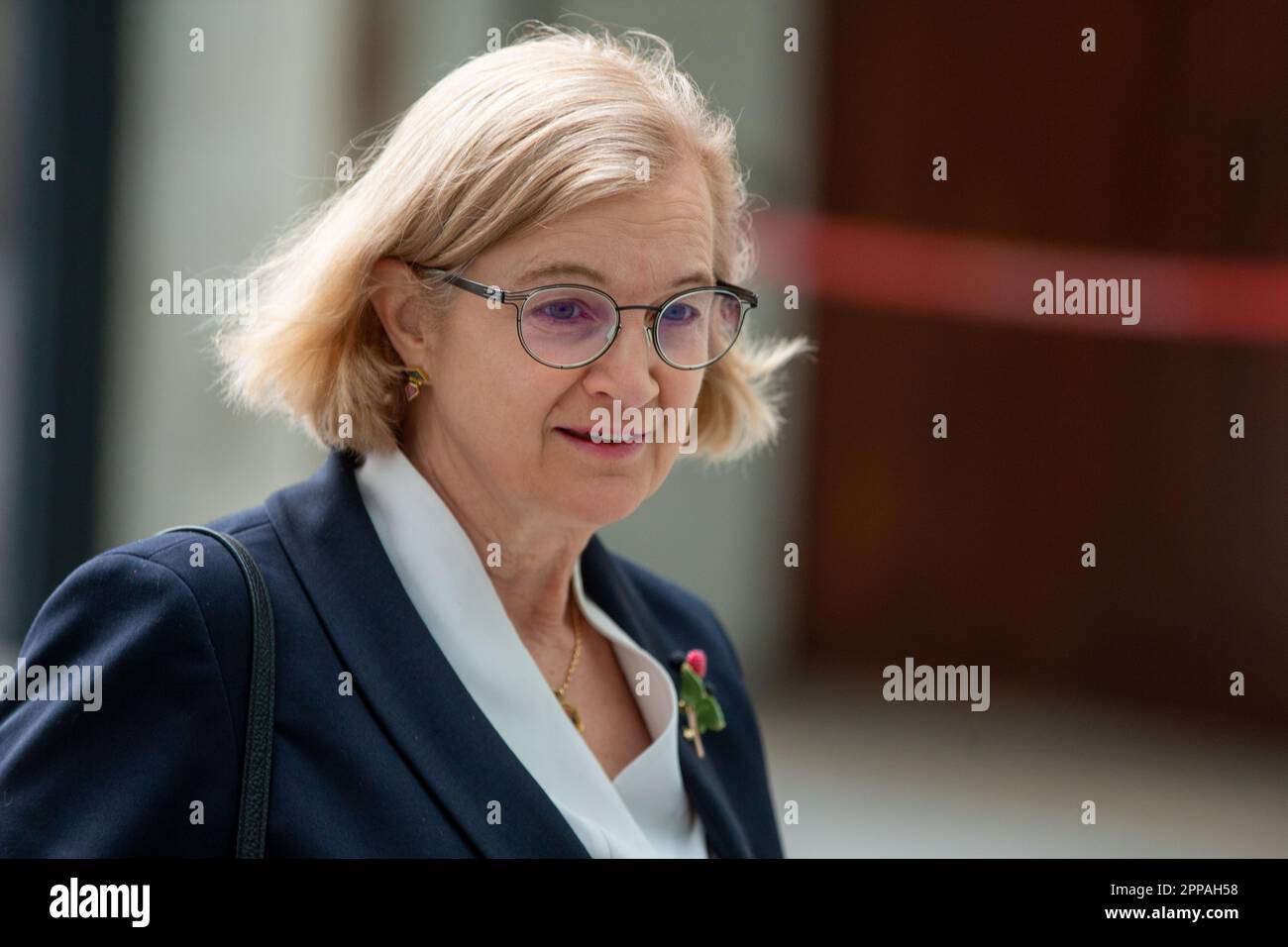 The office bbc tv show hi-res stock photography and images - Alamy