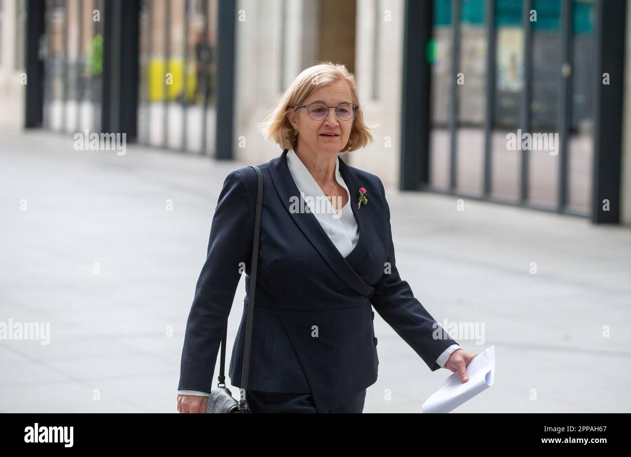 The office tv show uk hi-res stock photography and images - Alamy