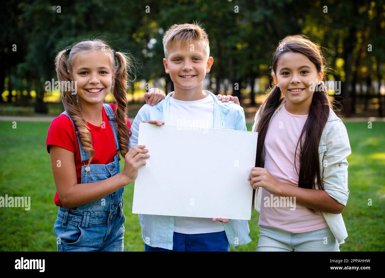 African american hand holding key hi-res stock photography and images ...