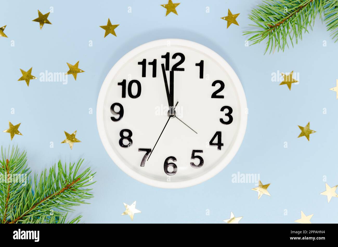 Midnight clock hi-res stock photography and images - Alamy