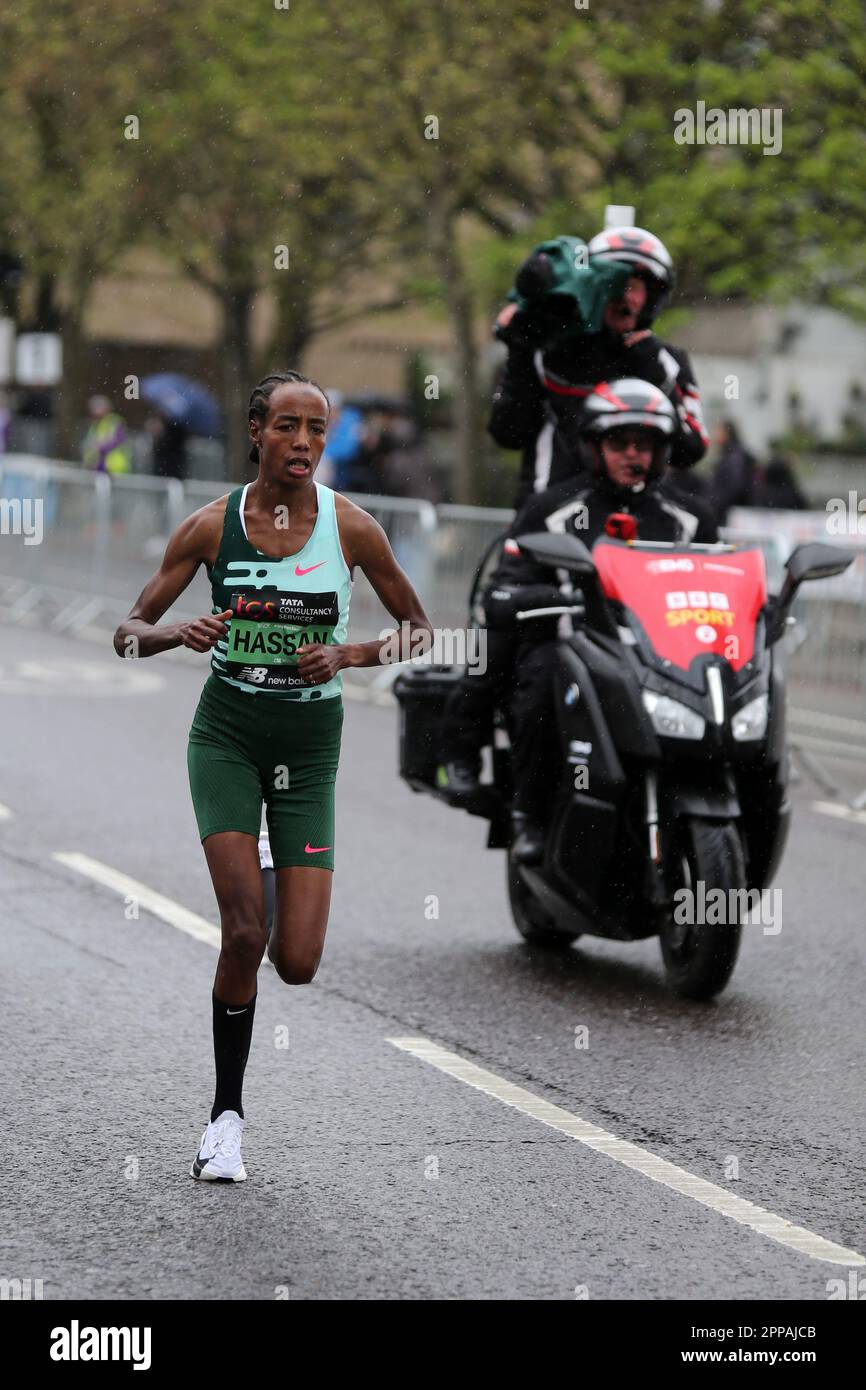 London marathon 2023 camera hi-res stock photography and images - Alamy