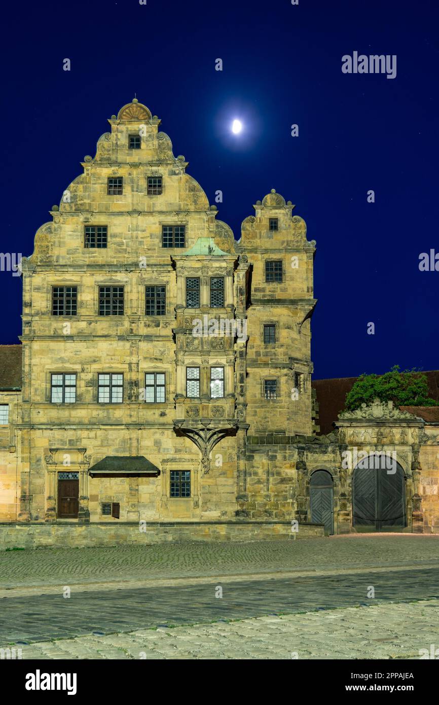 Illumiated historic building at night: Alte Hofhaltung in Bamberg Stock ...
