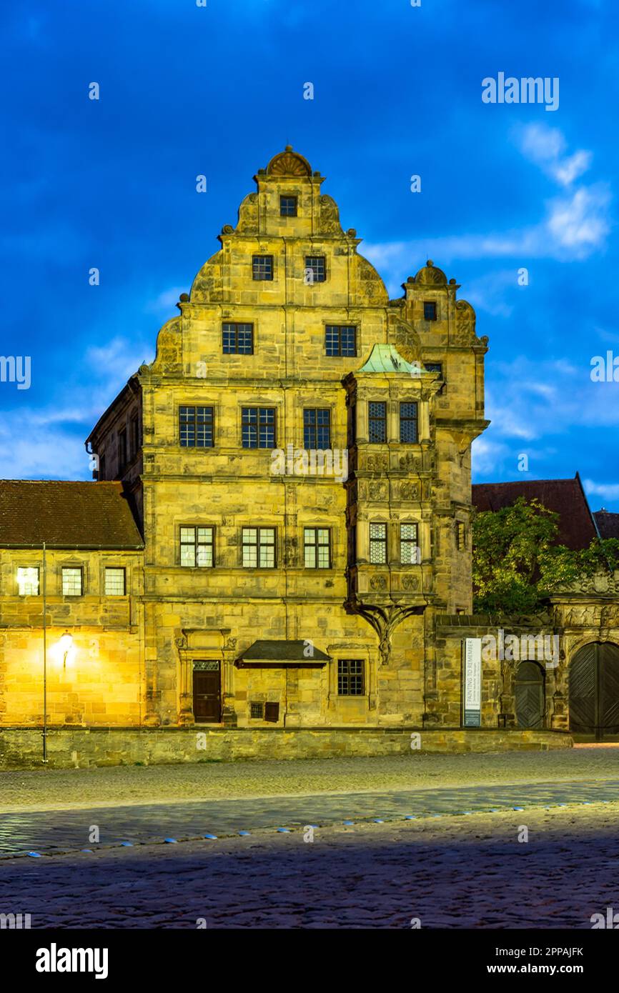 Illumiated historic building at night: Alte Hofhaltung in Bamberg Stock ...