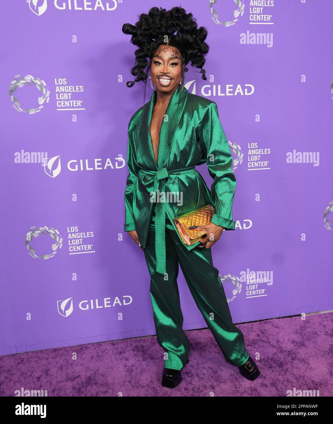 Mo Heart arrives at The Los Angeles LGBT Center Gala held at the ...