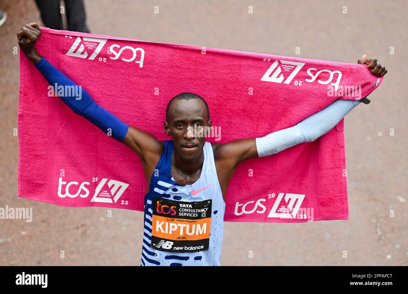 London, England. 23 April, 2023. Kelvin Kiptum runs the second fastest ...
