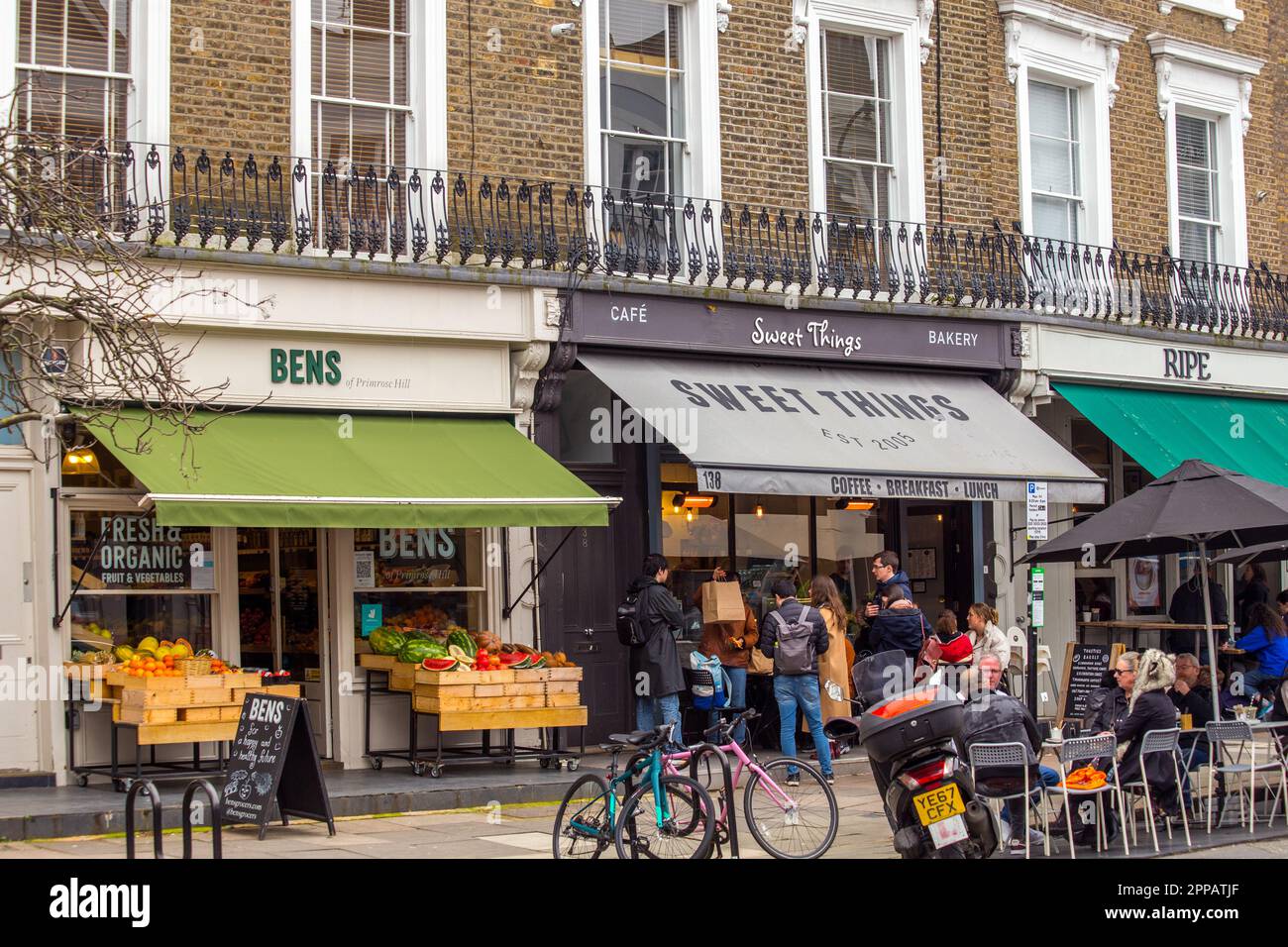 Upmarket shops and townhouses in Primrose Hill, London Stock Photo - Alamy