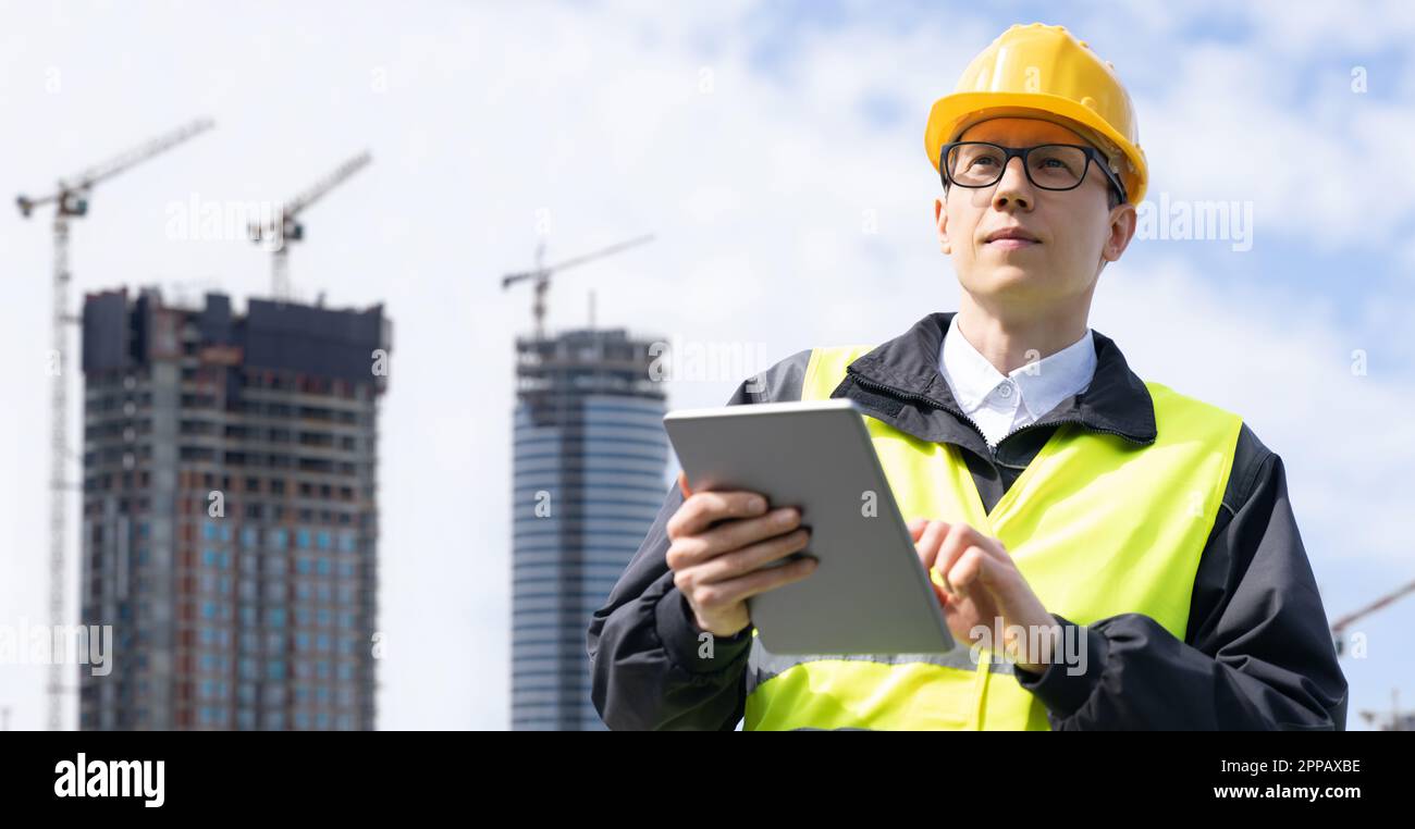 Construction site man contractor hi-res stock photography and images ...