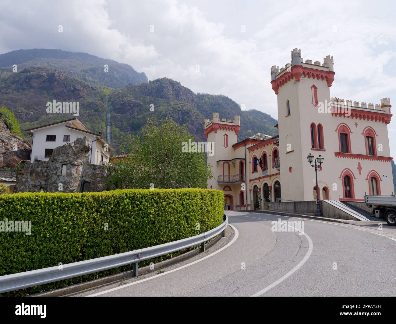 Saint martin chateau hi-res stock photography and images - Alamy