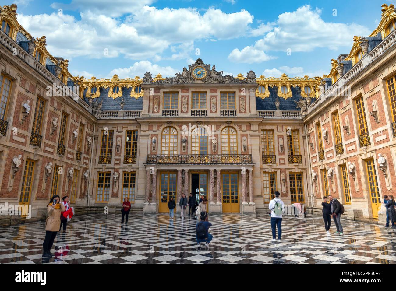 The marble courtyard of Versailles Palace, France Stock Photo - Alamy