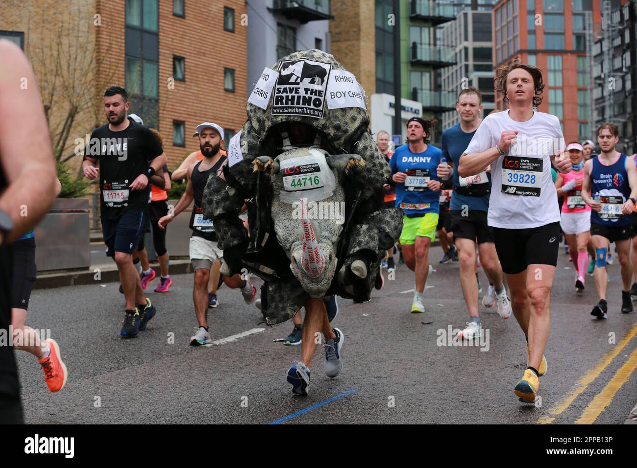 London, UK. 23 April 2023. The 2023 TCS London Marathon. Runners of the ...