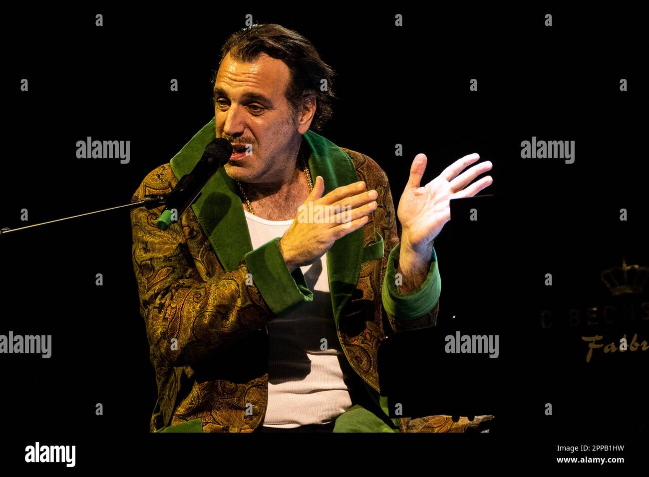 Chilly gonzales set hi-res stock photography and images - Alamy