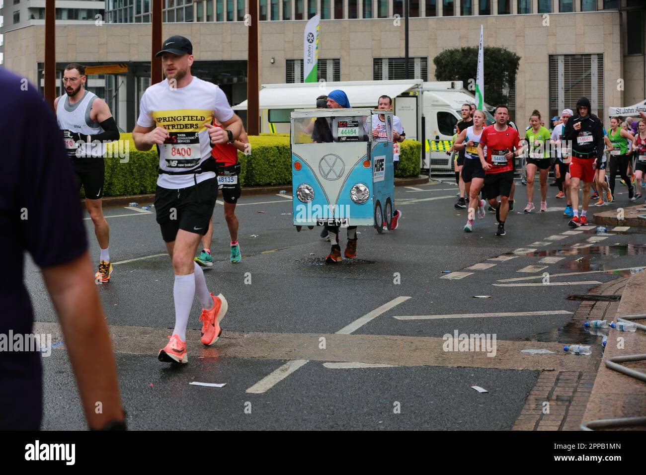 London, UK. 23 April 2023. The 2023 TCS London Marathon. Runners of the ...