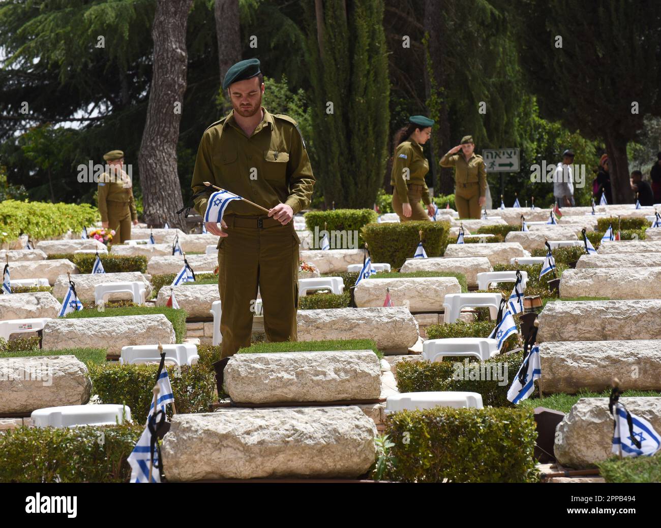 Jerusalem, Israel. 02nd Feb, 2014. Israeli soldiers place national ...