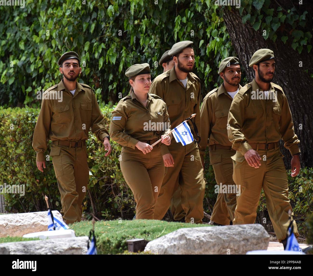 Jerusalem, Israel. 02nd Feb, 2014. Israeli soldiers prepare to place ...