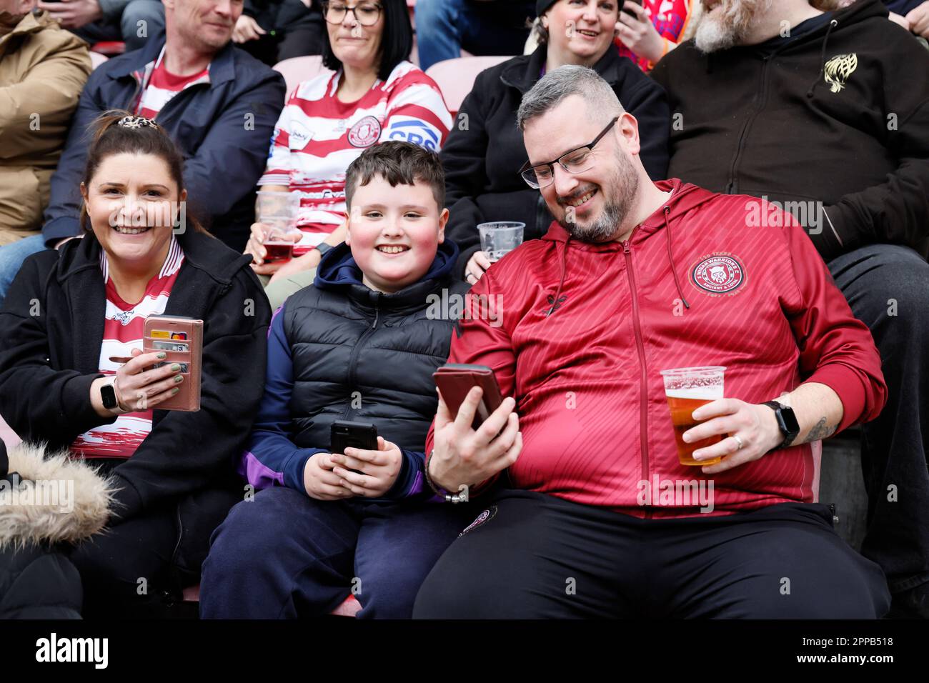 Bournemouth west ham screen hi-res stock photography and images - Alamy