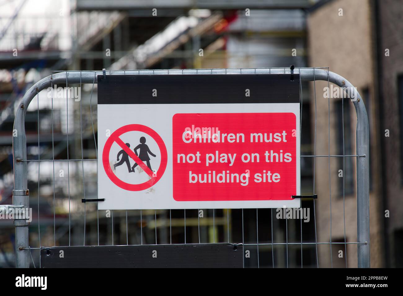 Children keep out sign at construction building site safety sign Stock ...