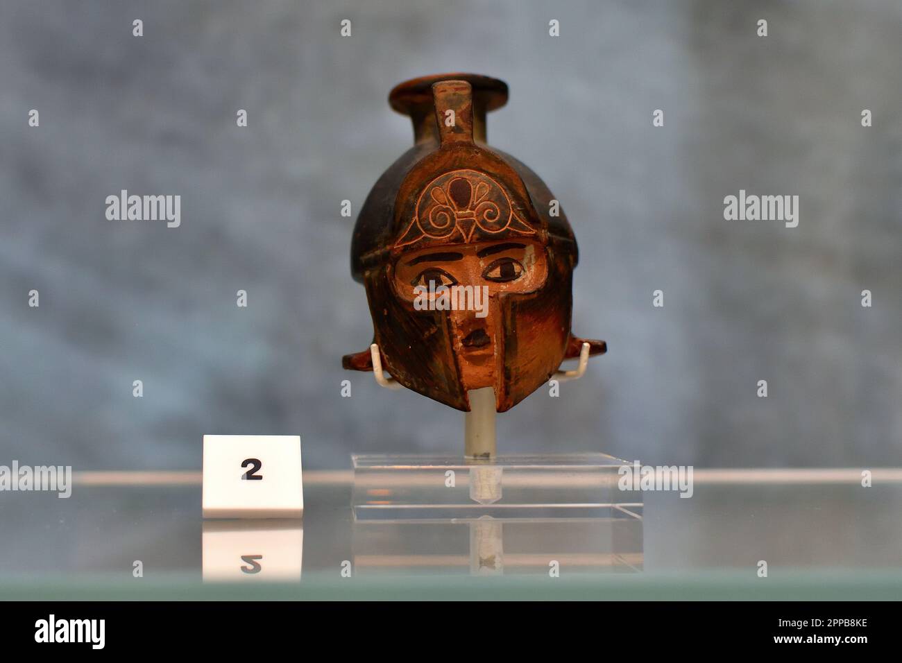 Newly refurbished Burrell Collection in Pollok Park Stock Photo - Alamy