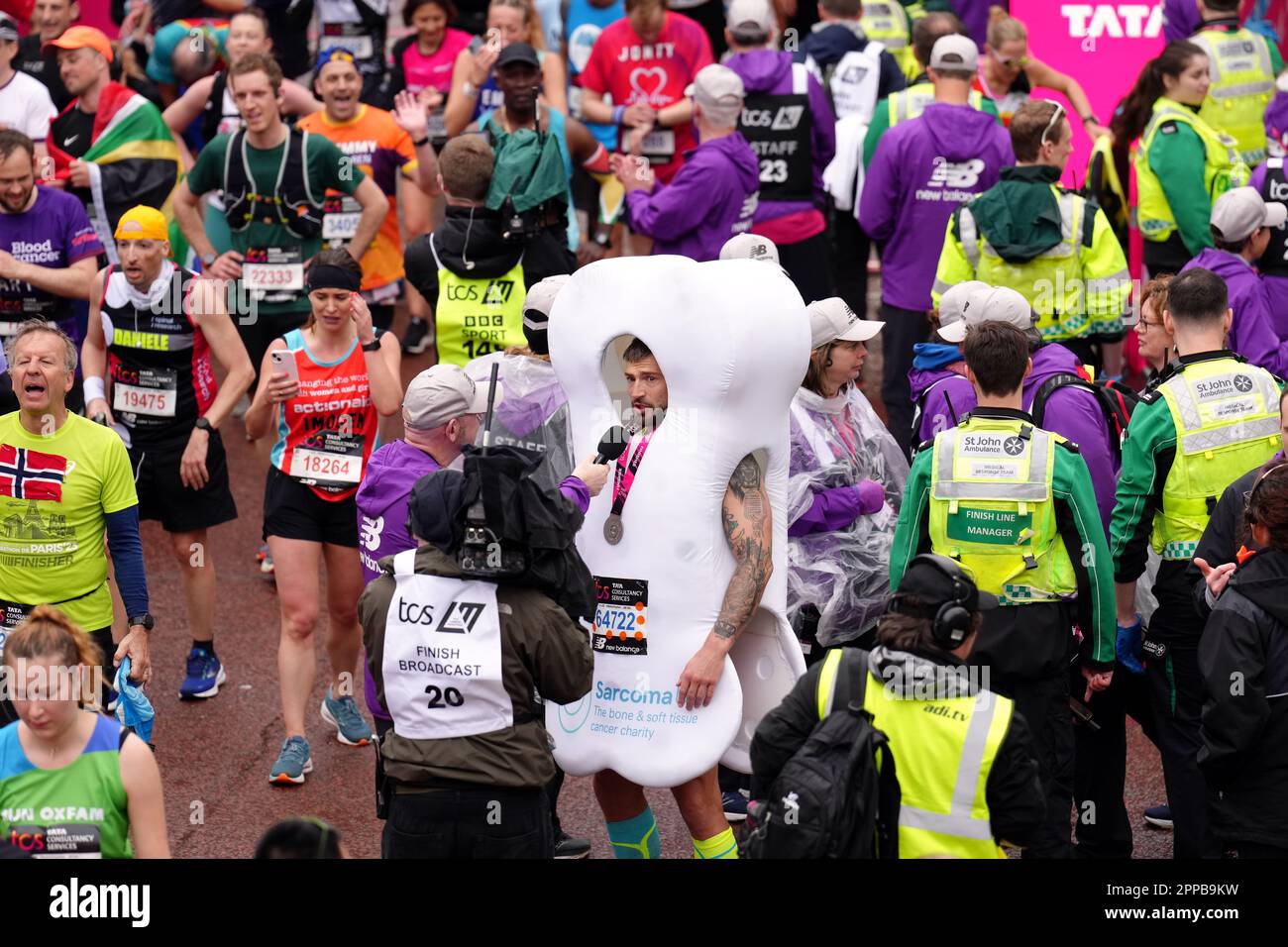 Bone crossing hi-res stock photography and images - Alamy