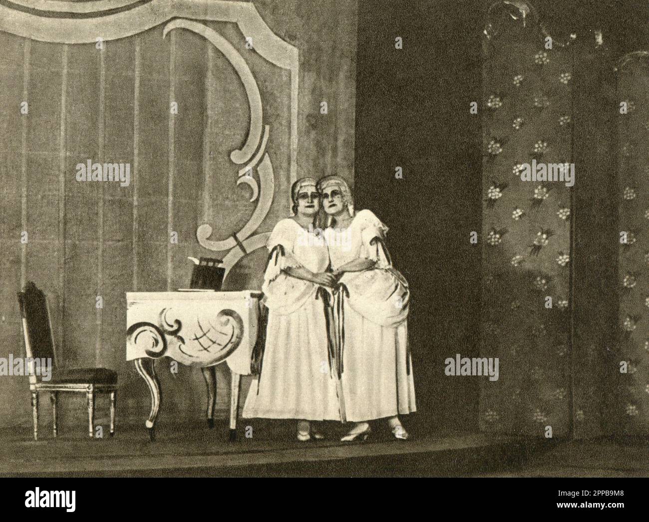 1920s opera scene illustration hi-res stock photography and images - Alamy