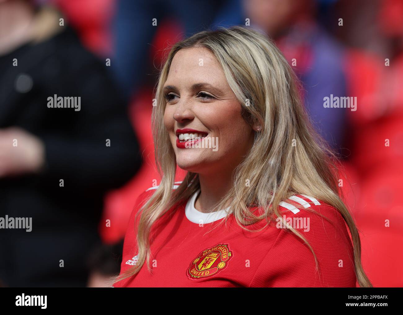 Hove albion players warming up hi-res stock photography and images - Alamy