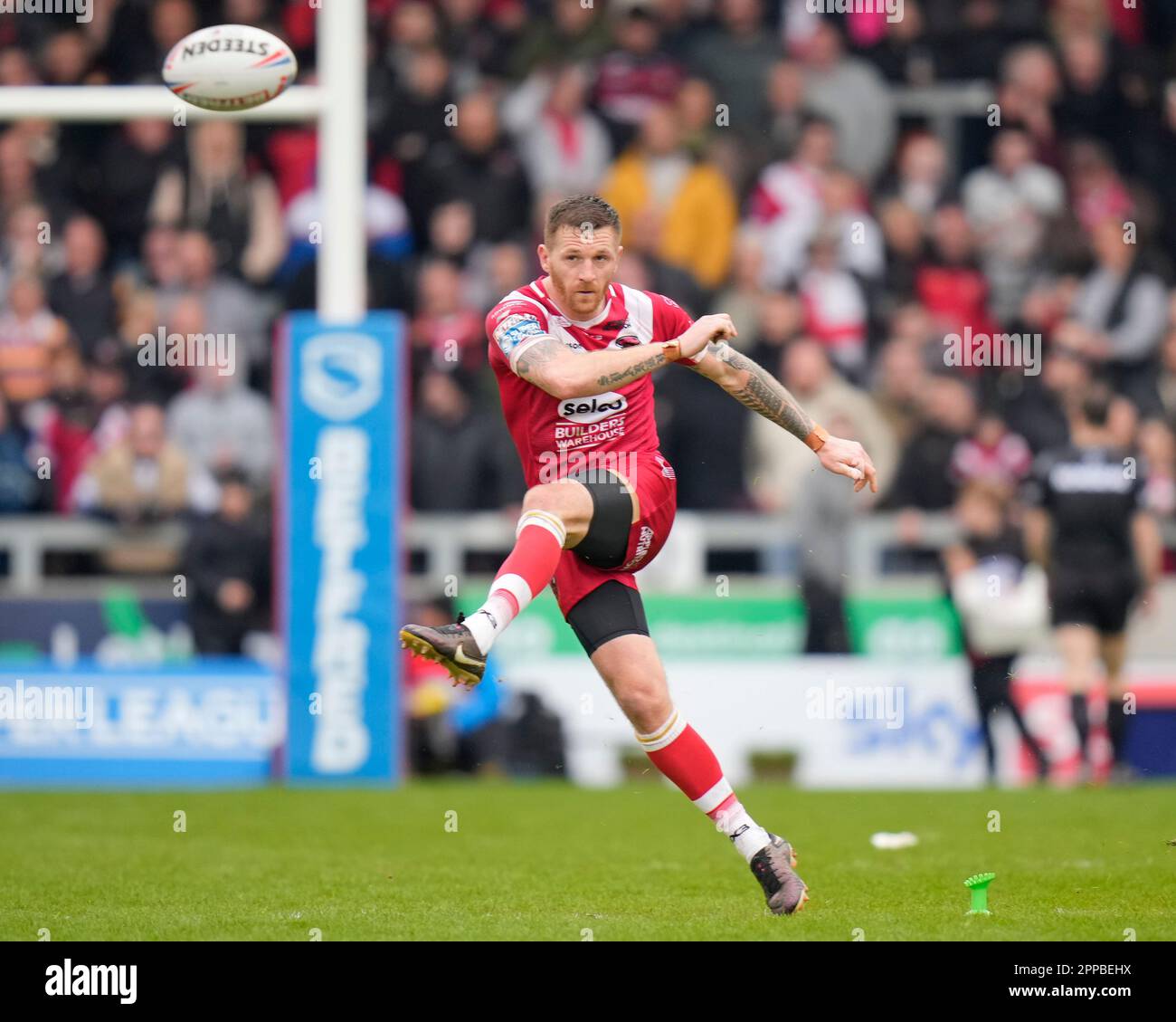 Marc Sneyd #7 of Salford Red Devils restarts the game during the ...