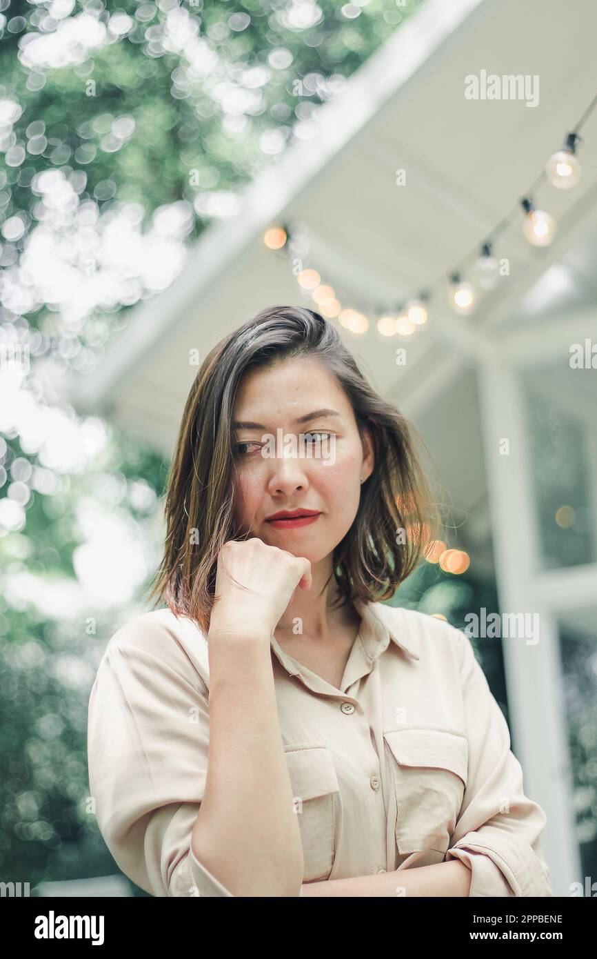 Standing under street lamp hi-res stock photography and images - Alamy
