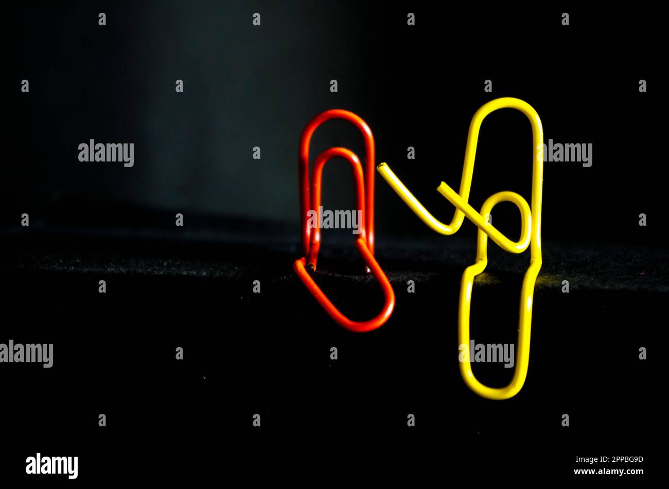 Paperclips art hi-res stock photography and images - Alamy