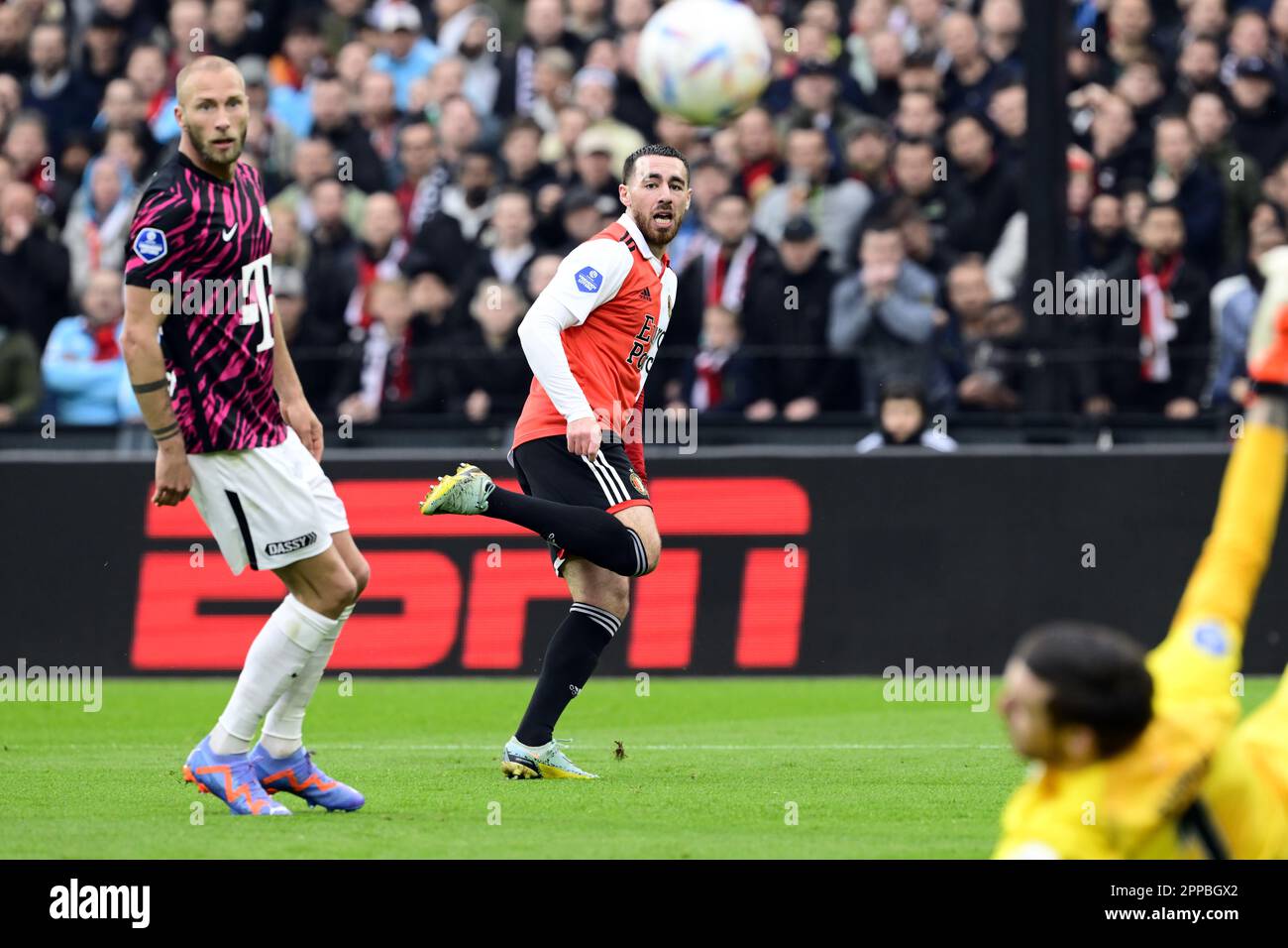 ROTTERDAM - (lr) Mike van der Hoorn of FC Utrecht, Orkun Kokcu of Feyenoord during the Dutch ...