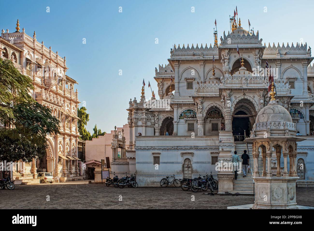 01 03 2009 Gadhada Swaminarayan Temple is one of six temples which was ...