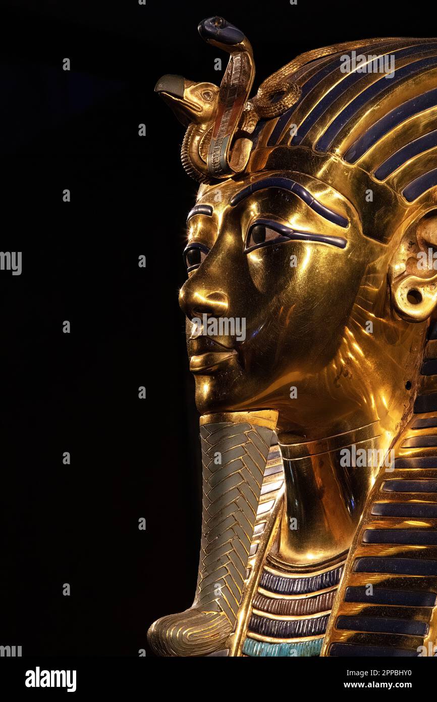 Funerary Mask Of Tutankhamun Burial Mask Egyptian Pharaoh Tutankhamun