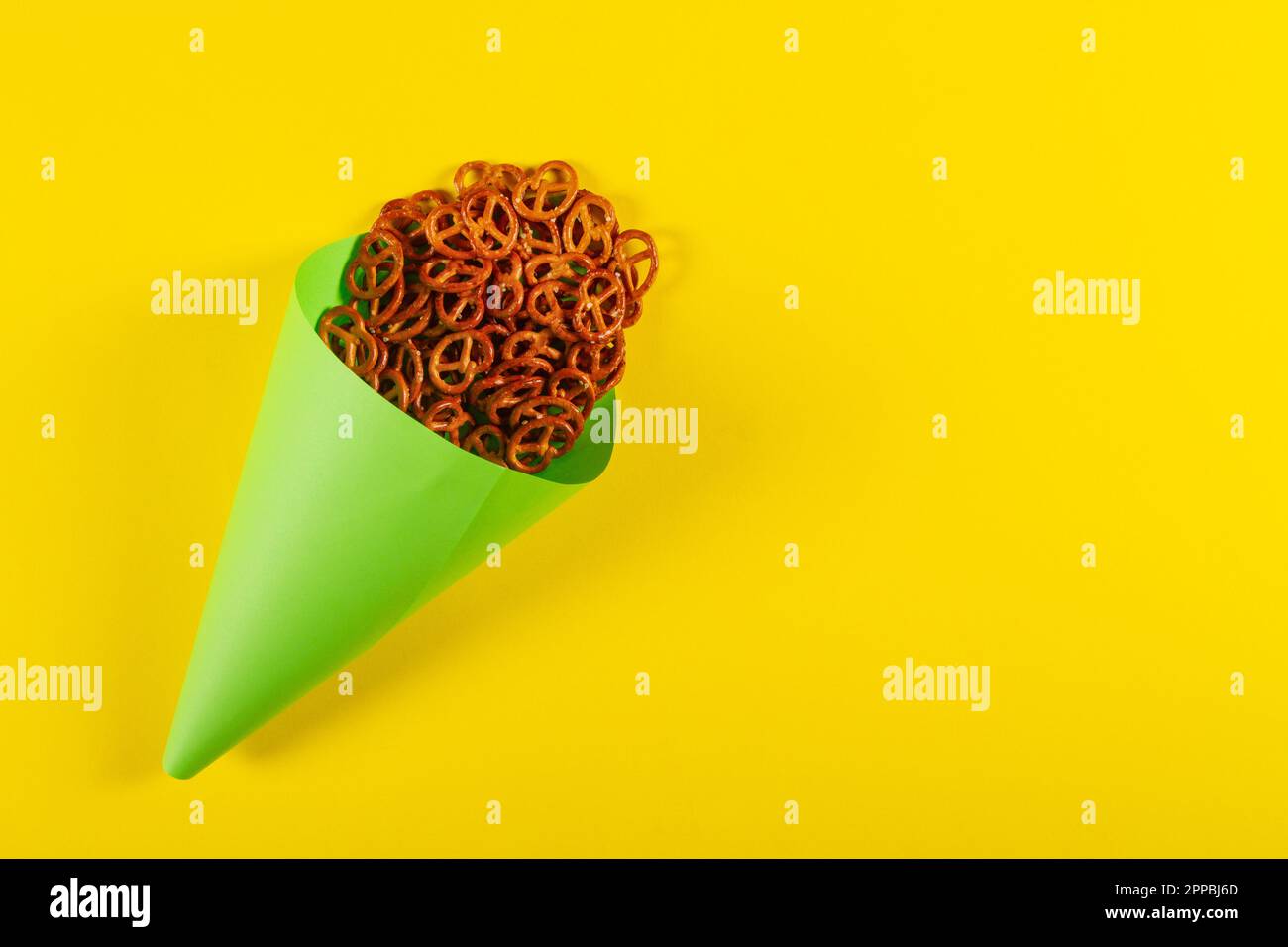 Snack green hi-res stock photography and images - Alamy