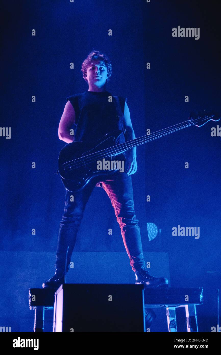 Blind channel band hi-res stock photography and images - Alamy