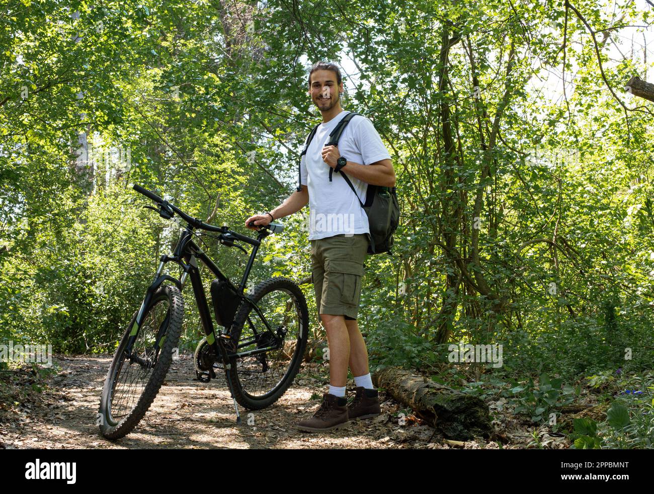 Man in bicycle hi-res stock photography and images - Alamy