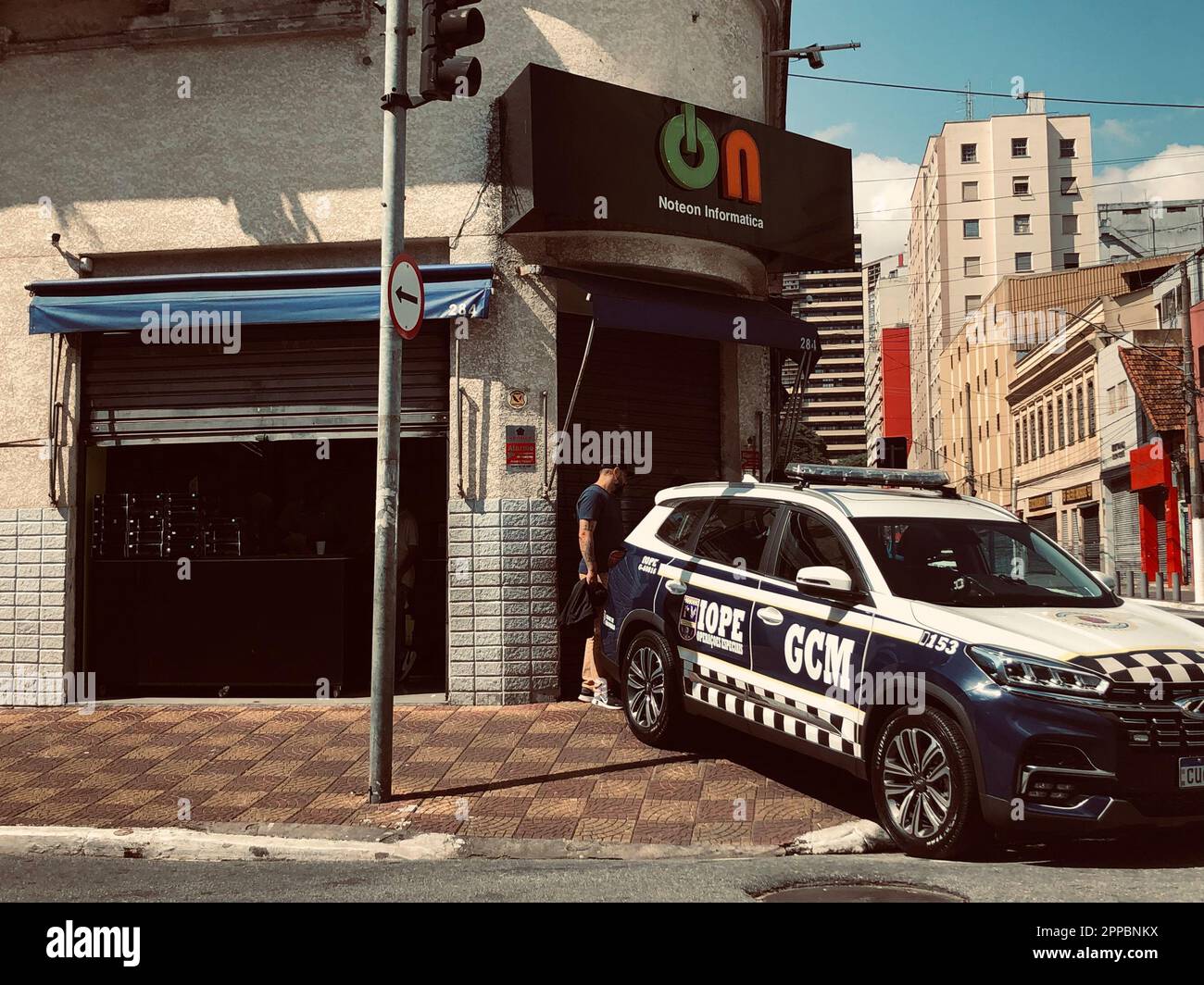 Sao Paulo, Sao Paulo, Brasil. 23rd Apr, 2023. (INT) Robbery of ...