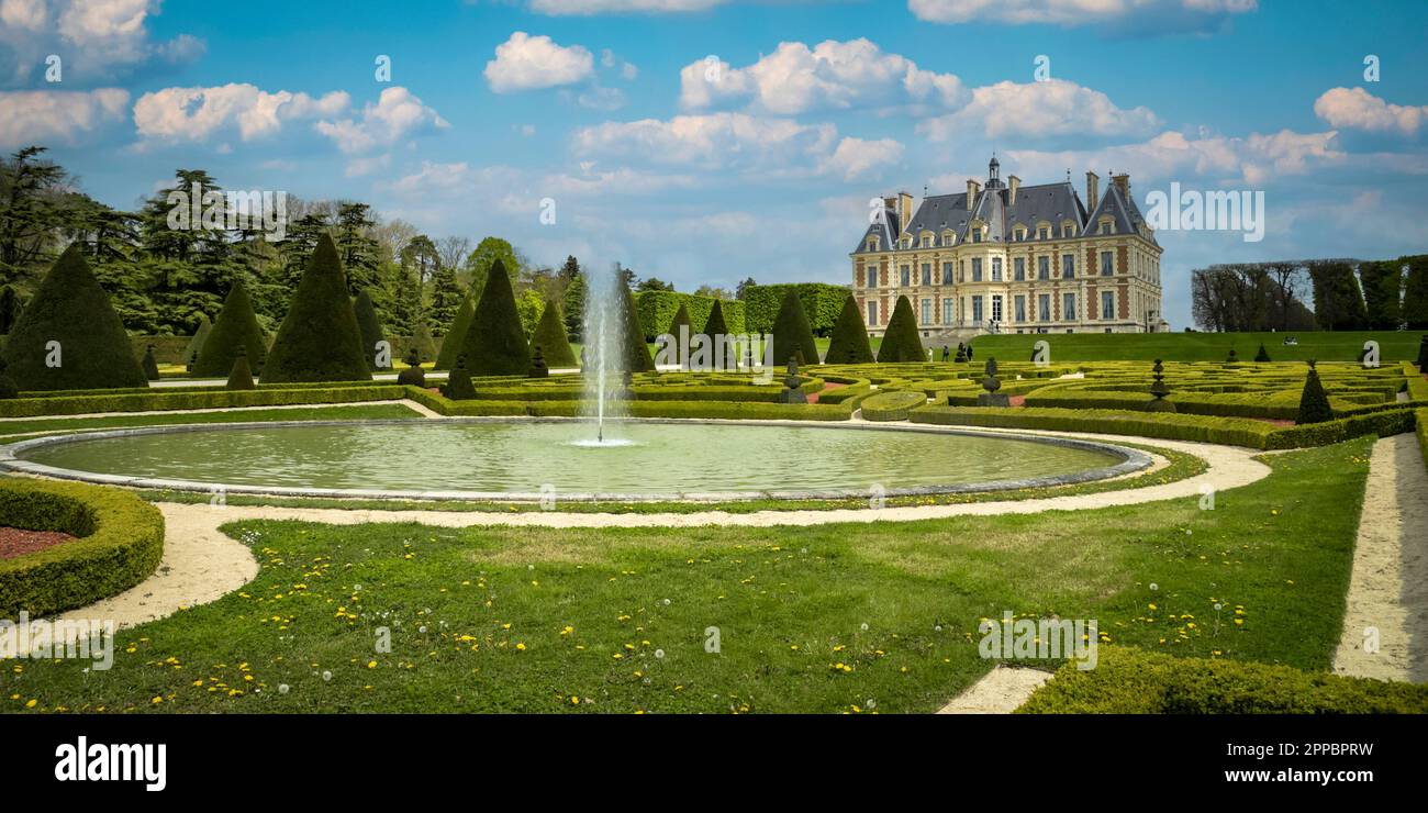 Sceaux castle hi-res stock photography and images - Alamy